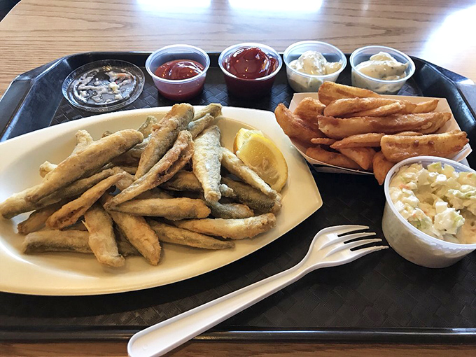 The smelt platter is like finding buried treasure in Columbus&mdash;each little fish perfectly fried to create a mountain of crispy, salty satisfaction.