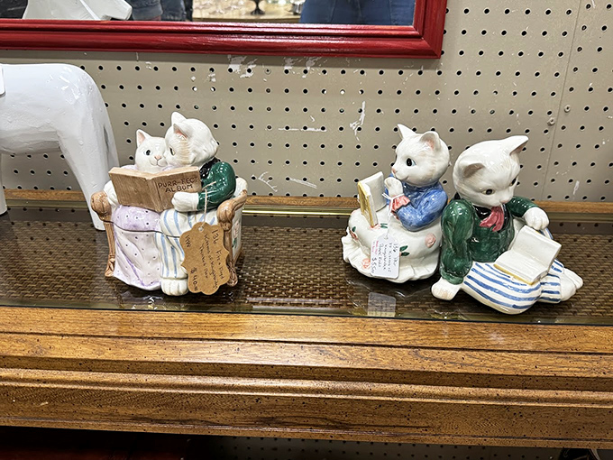 Porcelain cats with more personality than some people I know. Grandmothers everywhere are nodding in approval.