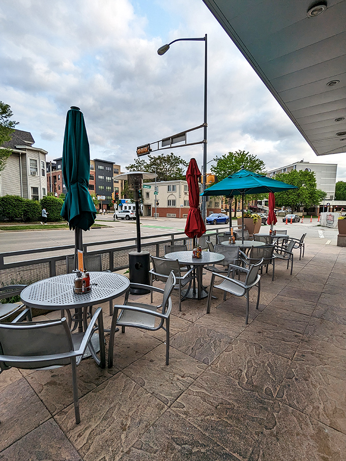 Al fresco dining for those rare Wisconsin days when eating outside doesn't require a parka. Urban brunch with a side of people-watching.