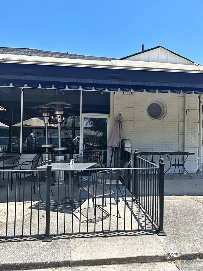 Outdoor seating that beckons on sunny Tennessee mornings. The perfect spot to people-watch while debating whether to order seconds.
