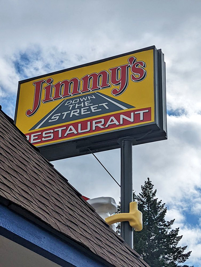The sign stands tall against Idaho skies, a beacon of breakfast hope. No fancy font needed when the food speaks for itself.