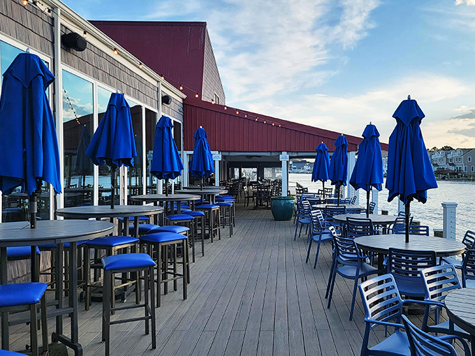 Sunshine, sea breeze, and blue umbrellas. The waterfront deck at Harpoon Hanna's might make you cancel your afternoon plans for "just one more."