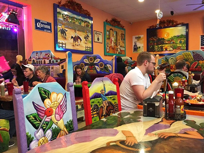 Every painted chair tells a story, every table hosts a memory. La Parada's dining room buzzes with the universal language of "mmm."