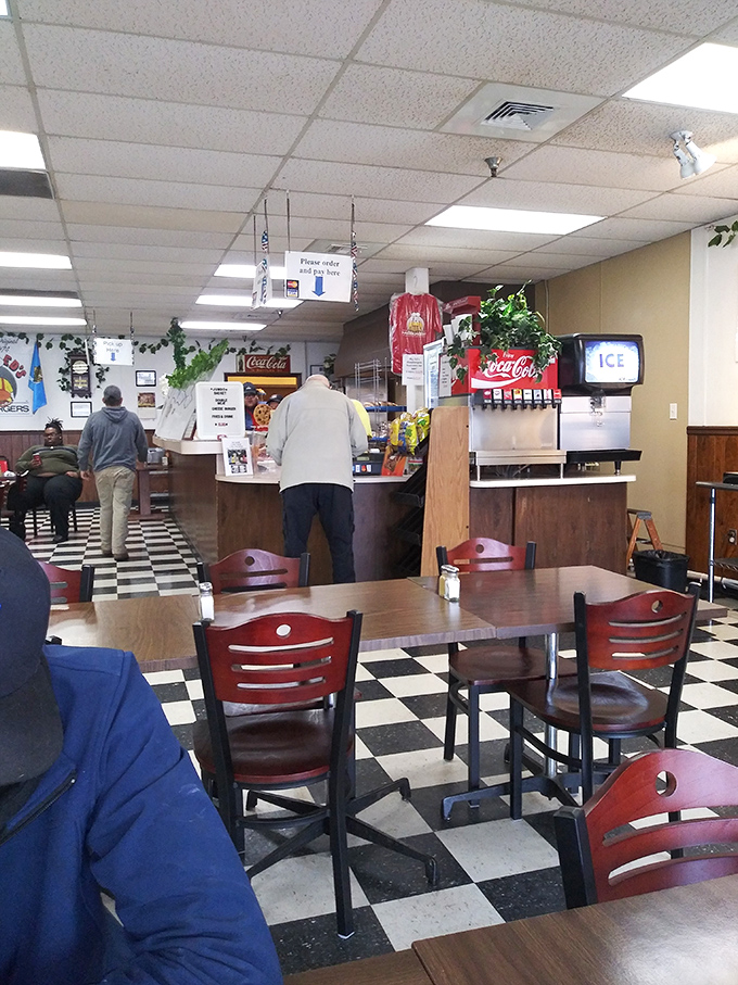 Where locals gather to debate everything from football to politics, all arguments temporarily suspended when the food arrives.