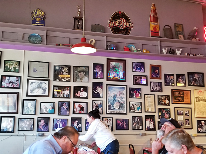 The wall of fame tells stories of satisfied customers and famous visitors&mdash;a museum of good times and even better meals.