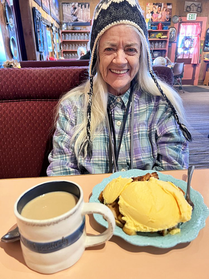 The dining area feels like your favorite aunt's kitchen&mdash;if your aunt happened to be the world's greatest pie maker.