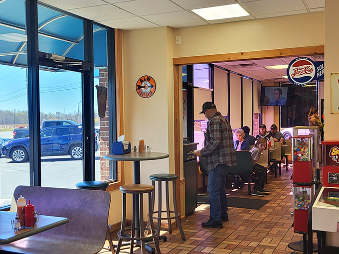 The lunch rush at King's brings together all walks of life. Nothing unites humanity quite like the pursuit of a perfect chili dog.