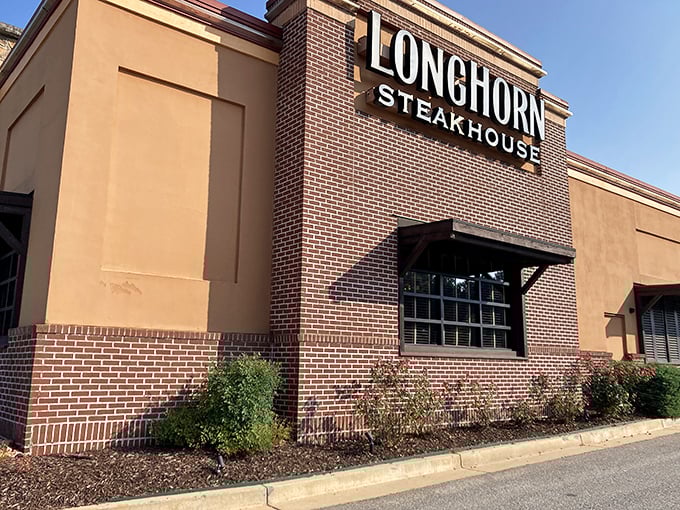 Proving you don't need to drive to Atlanta for a proper steak. LongHorn brings big flavors to small-town Georgia with rustic charm.