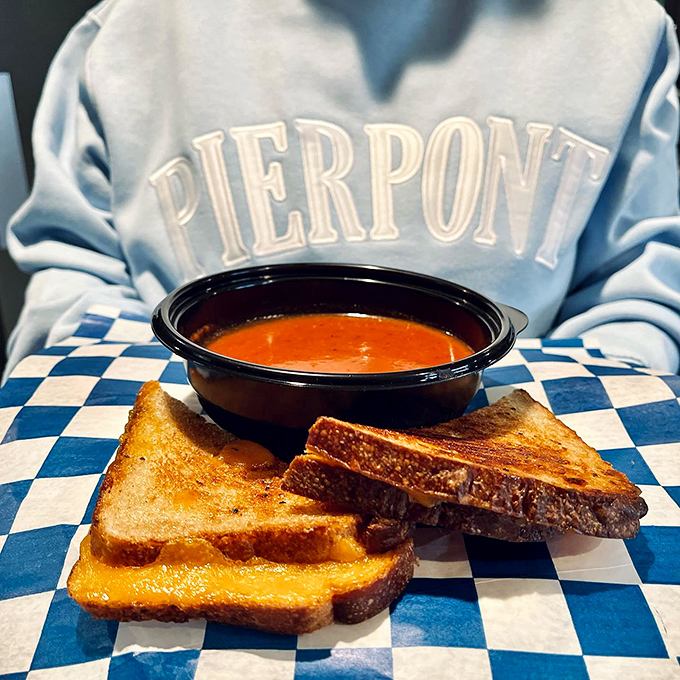 Some days call for comfort in liquid form. This grilled cheese is clearly plotting how to take a delicious dive into that tomato soup.