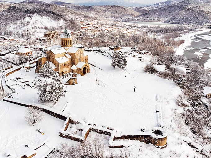 A scene so rarely witnessed in Georgia&mdash;when winter transforms the landscape into something that looks imported from much farther north.