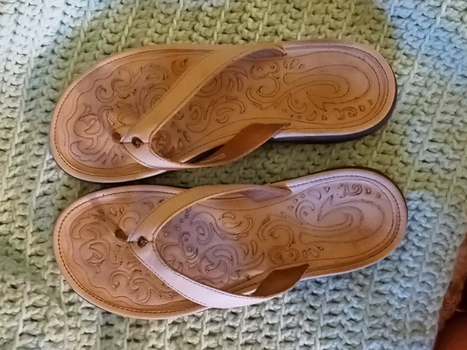 These leather flip-flops have barely touched pavement&mdash;someone's loss is your feet's new summer fling.