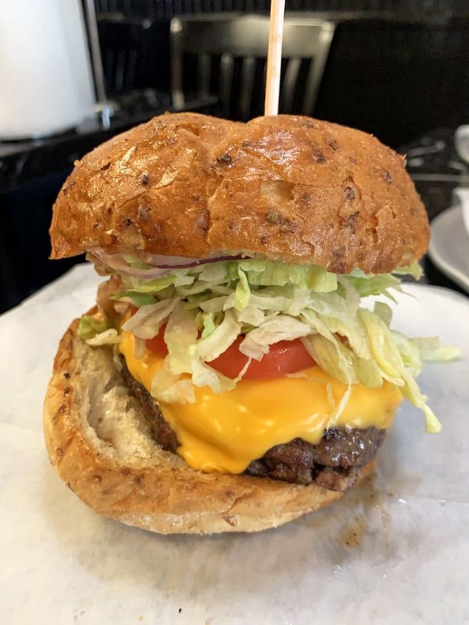 This burger doesn't need filters or fancy lighting&mdash;it's the Sophia Loren of sandwiches, naturally photogenic and impossible to resist.