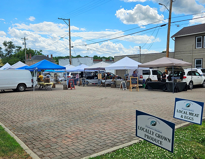 The farmers market adds farm-fresh treasures to Lebanon's collecting scene &ndash; because sometimes the best finds are the ones you can eat.