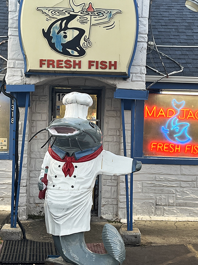 Meet the most honest restaurant mascot in America—a catfish in a chef's coat that basically says, "Yes, we specialize in fish, and we're darn proud of it!"