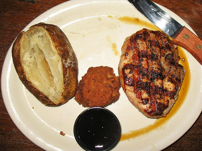When a baked potato and a perfectly grilled steak become art. Simple food done right is what The Yearling has perfected over seven decades.