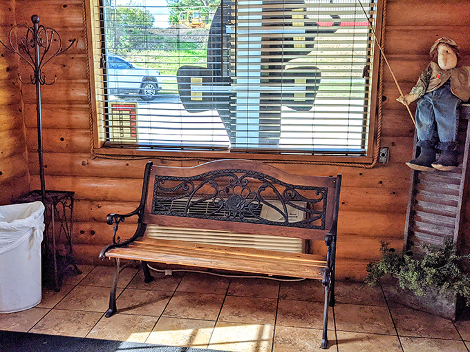 This charming bench offers a moment of rest before the feast begins. The calm before the delicious storm.