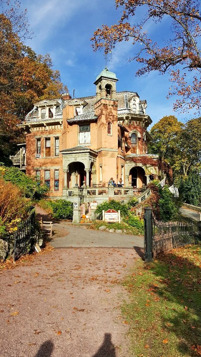 The Harry Packer Mansion inspired Disney's Haunted Mansion, but offers far more comfortable accommodations. Victorian elegance with a side of architectural showmanship.