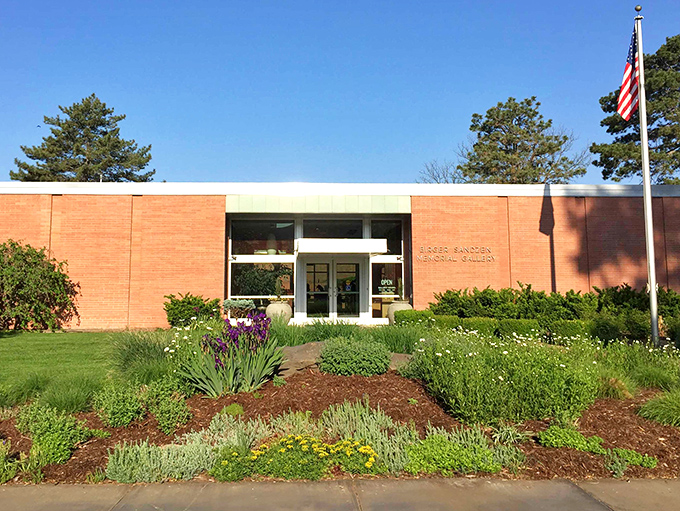 The Birger Sandz&eacute;n Memorial Gallery houses artistic treasures behind a modernist fa&ccedil;ade, proving great art thrives even in America's heartland.