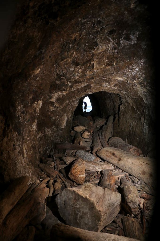 Nature's secret passageway looks like something from "The Goonies." Half expect to find pirate treasure or at least a forgotten sandwich at the end.