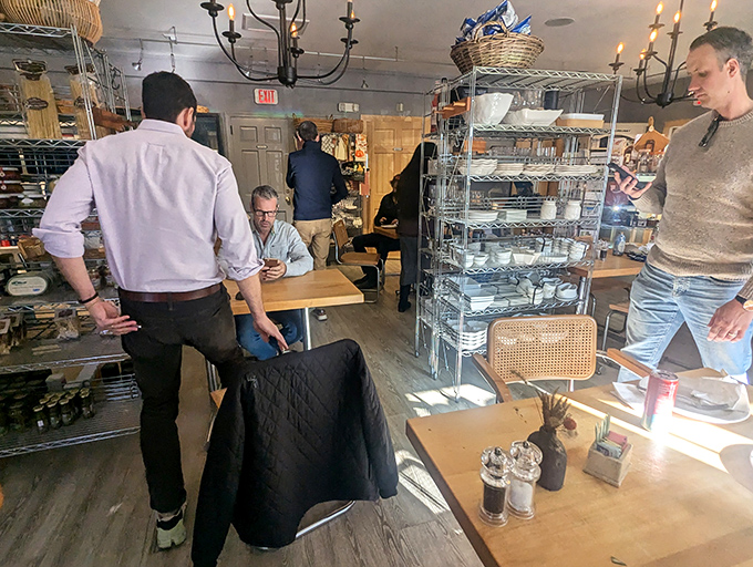 The best restaurants create a sense of community&mdash;strangers connected by the universal language of "this food is too good not to share."