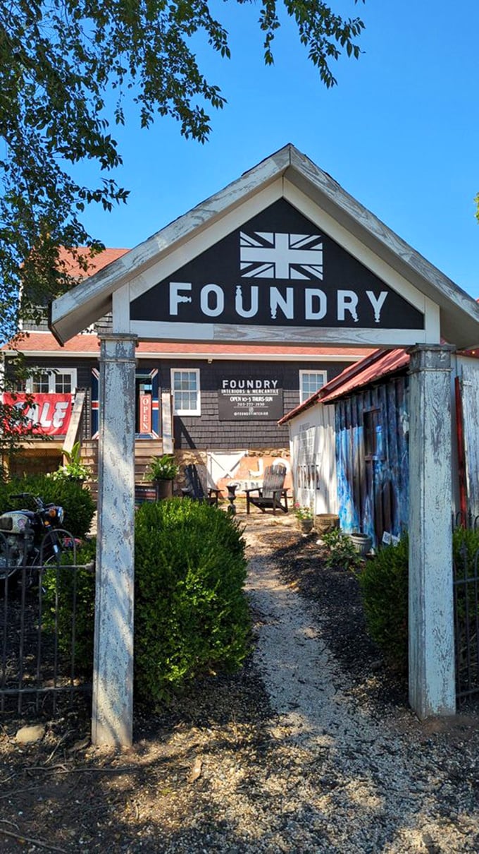 The "Foundry" outbuilding stands as testament to Lucketts' campus-like approach to antiquing. One building simply cannot contain all this character.