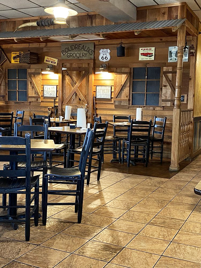 Dining areas tucked into cabin-like structures make you feel like you're eating at a beloved relative's home &ndash; if your relative could feed 100.