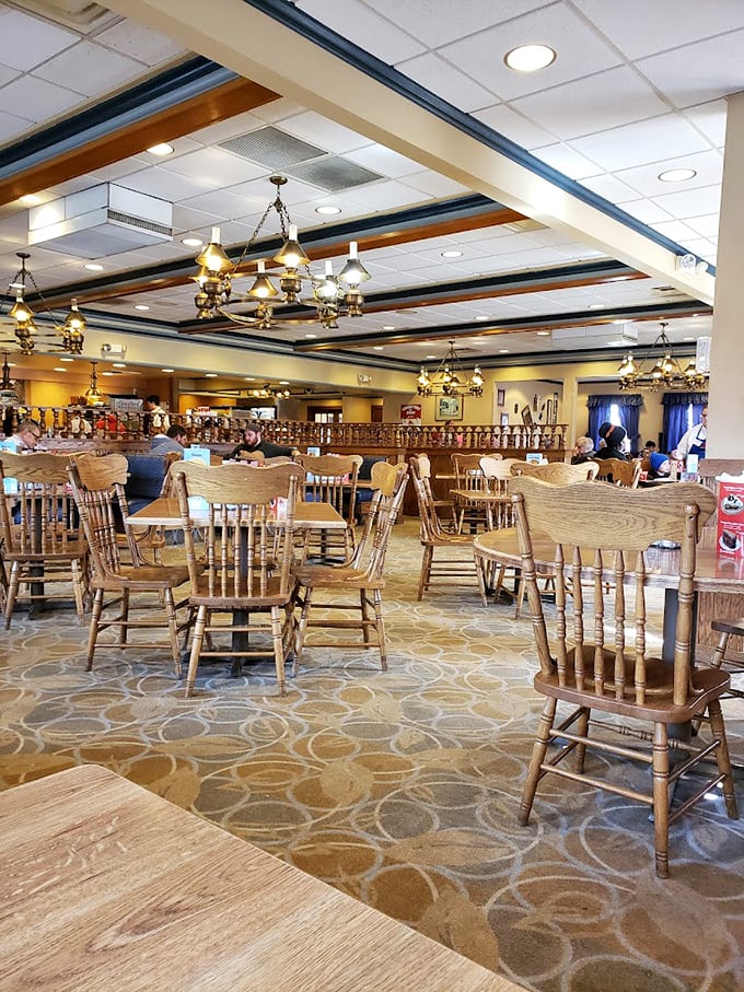 Wooden chairs, warm lighting, and the promise of comfort food&mdash;some restaurants understand what truly matters in life.