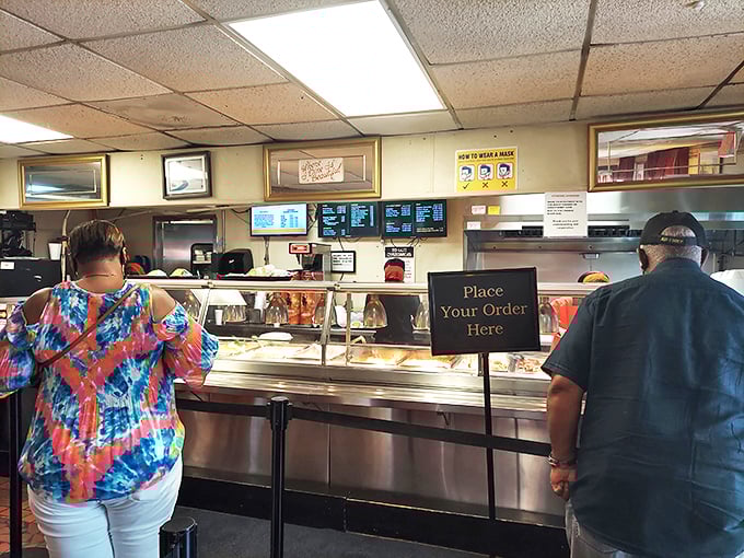 Order here, but don't dawdle &ndash; Atlanta knows good food when it sees it, and decisions should be made with appropriate urgency.