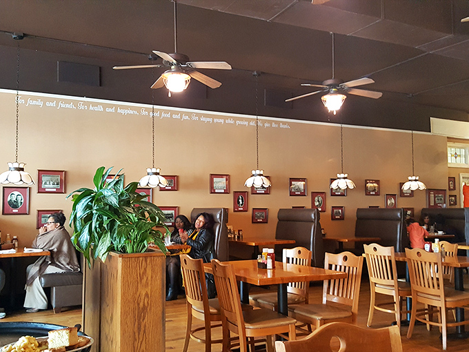 Pendant lights cast a warm glow over conversations and comfort food. The ceiling fans lazily push around aromas that make decision-making impossible.