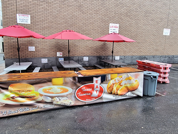 Even Texas Tavern has adapted to modern times with outdoor seating, though the classic experience will always be those shoulder-to-shoulder counter spots inside.