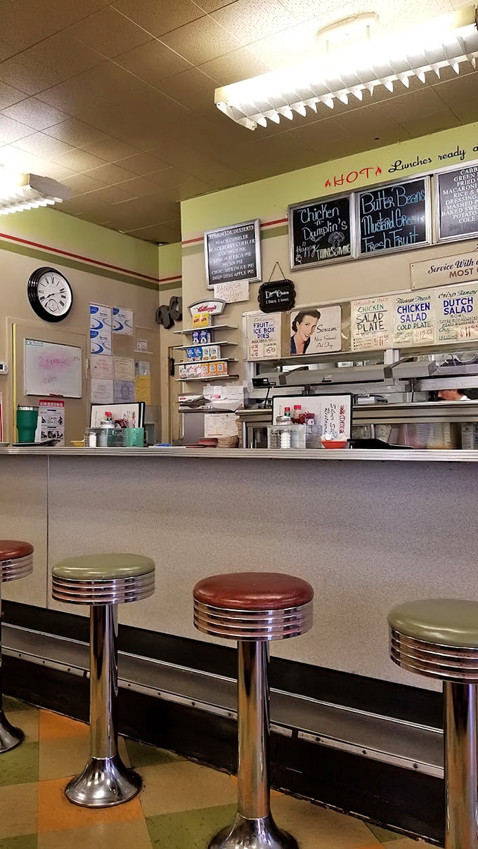 The counter seats: where solo diners become temporary members of the breakfast philosopher's club, pondering life's mysteries over coffee.