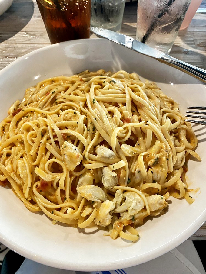 Seafood pasta that Italy would approve of. Tender linguine embraces delicate crabmeat in a harmonious relationship you'll want to be part of.