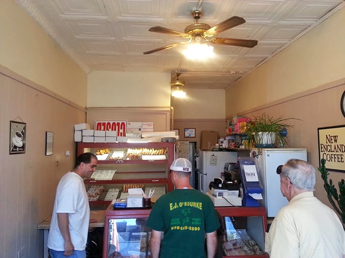 The interior hasn't changed since Carter was president, and thank goodness for that. These customers know some traditions deserve preservation.