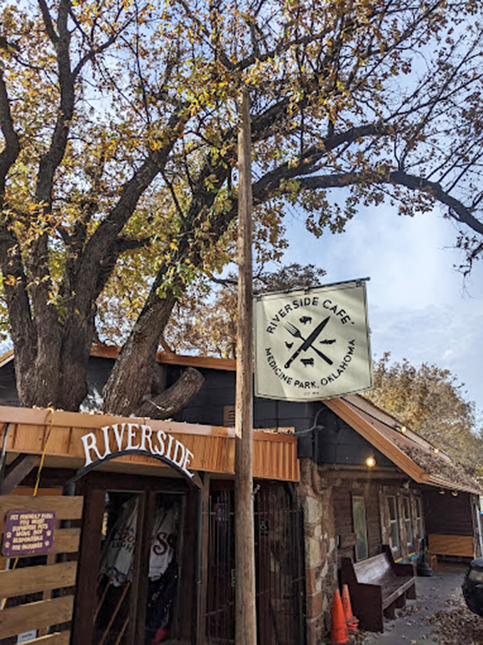 The sign says it all &ndash; Riverside Caf&eacute; isn't just a name, it's a literal description of the best seat in Medicine Park's natural dining room.