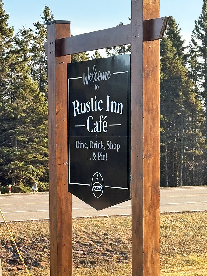Rustic simplicity in signage that promises exactly what you need: food, drink, shopping and&mdash;most importantly&mdash;pie!