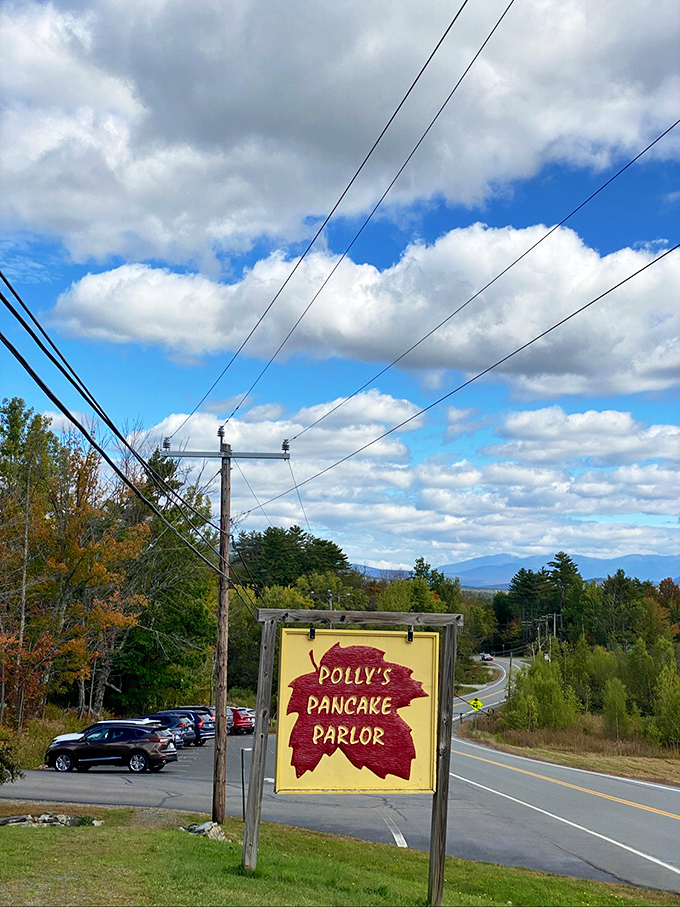 The maple leaf sign that's launched a thousand U-turns. Like a breakfast lighthouse guiding hungry travelers to pancake safety.