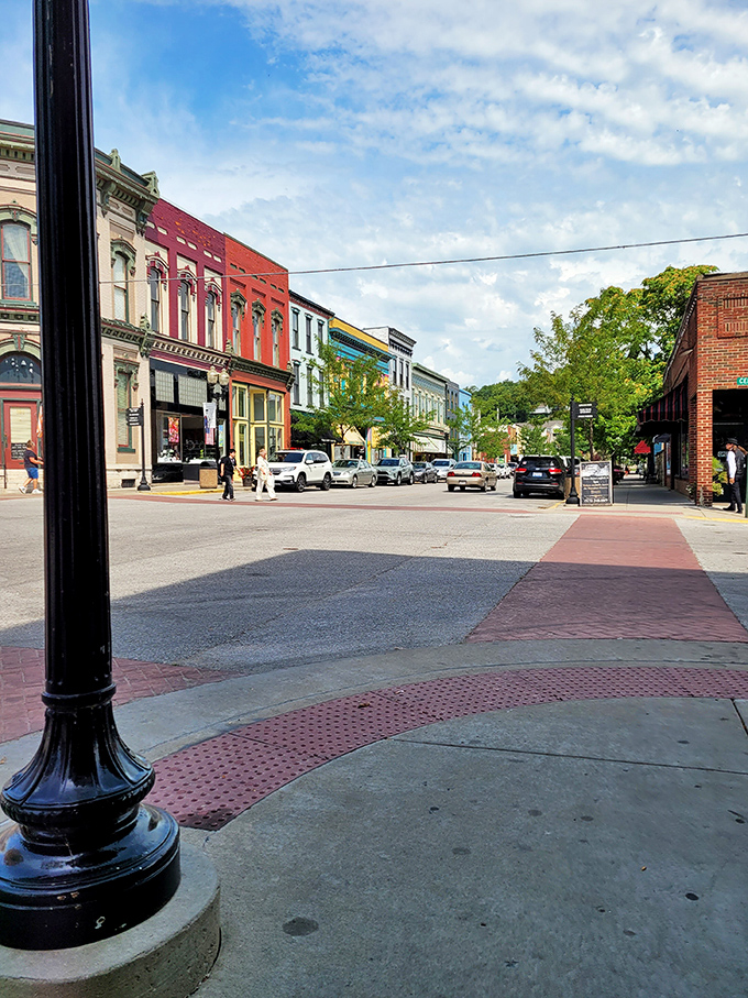 Hannibal's historic district charms with its colorful buildings and brick-paved crosswalks&mdash;streets where literary giants and everyday folks have walked for generations.