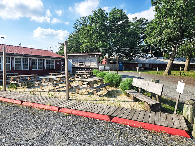 Al fresco feast! These outdoor seats are perfect for enjoying your barbecue with a side of fresh air and sunshine.