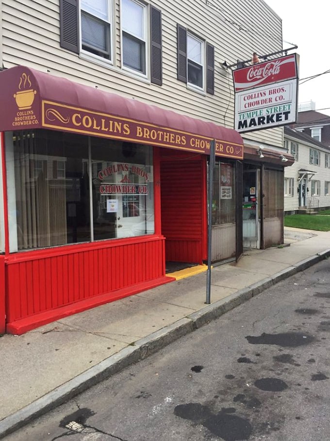 The red facade stands out like a culinary exclamation point on an otherwise ordinary street. This isn't just a restaurant&mdash;it's a destination.
