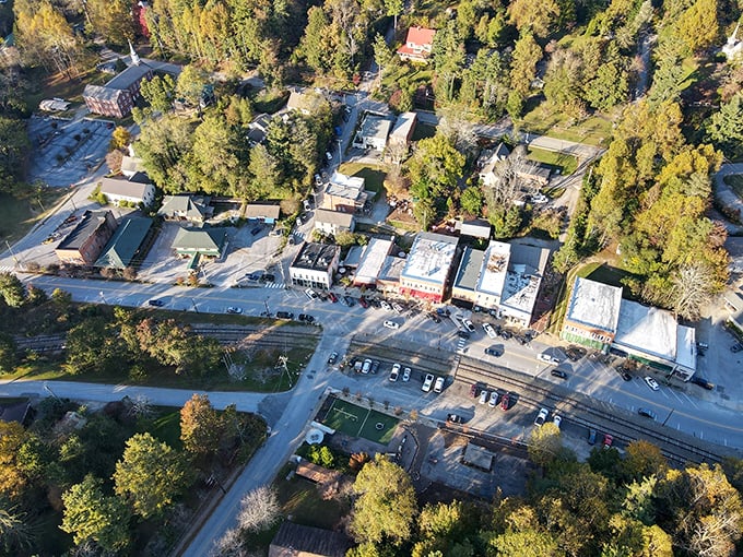 From above, Saluda reveals its perfect nestling among autumn-kissed trees &ndash; a town that refused to sprawl and is all the more charming for it.