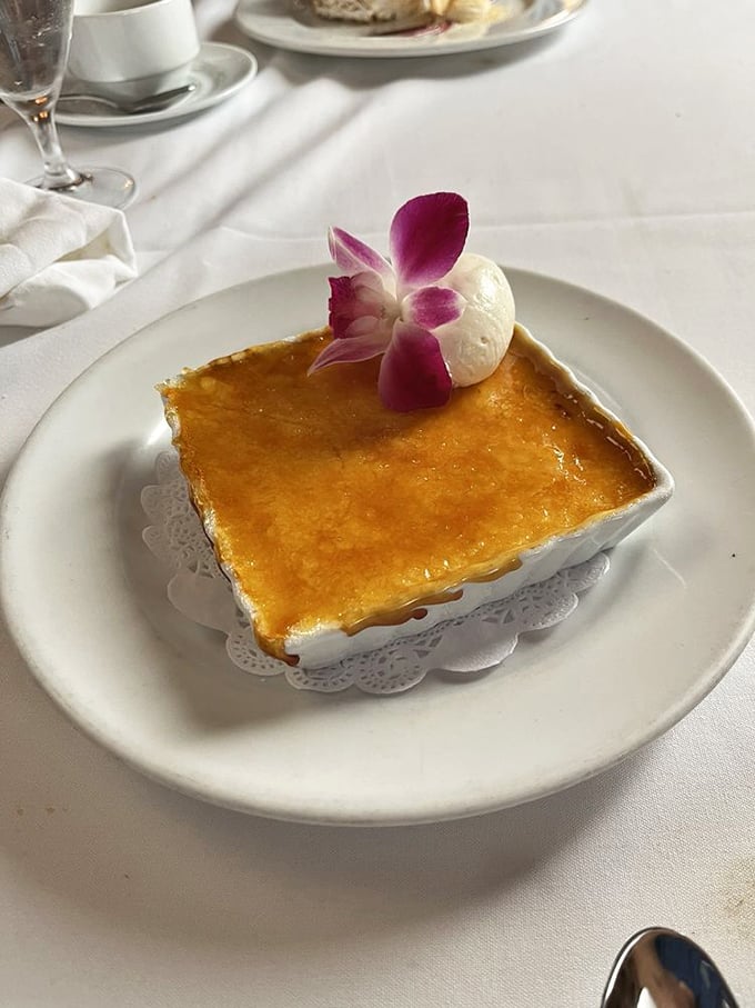 Cr&egrave;me br&ucirc;l&eacute;e with that perfectly shattered sugar top &ndash; the dessert equivalent of popping bubble wrap, but infinitely more delicious.