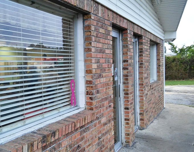 The simple entrance belies the flavor explosions waiting inside—like a culinary TARDIS that's bigger on the inside.