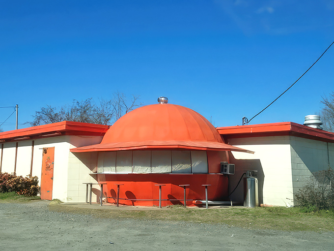 From this angle, you can almost hear the dome saying, "Yes, I'm an orange building, and I've outlasted every food trend since Eisenhower was president."