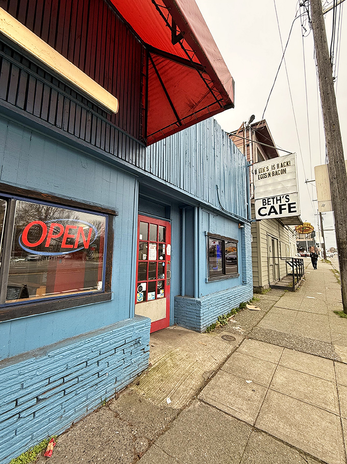 The sidewalk view promises what lies within &ndash; a no-nonsense diner experience that's been serving "eggs n bacon" through Seattle's ups and downs.