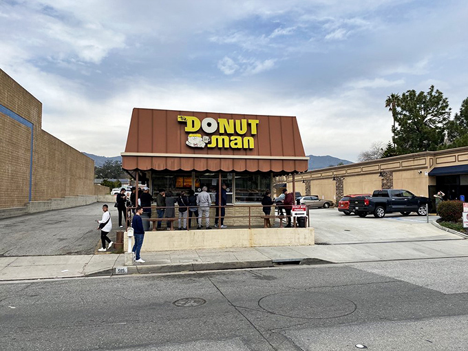 From this angle, you can almost smell the sugar in the air. The mountains provide a backdrop, but the donuts steal the show.