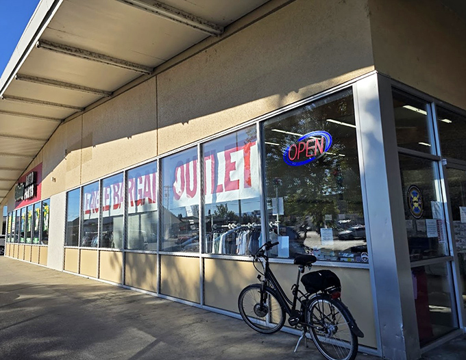 The side view that cyclists and bargain hunters alike can't resist. An "OPEN" sign never looked so inviting!