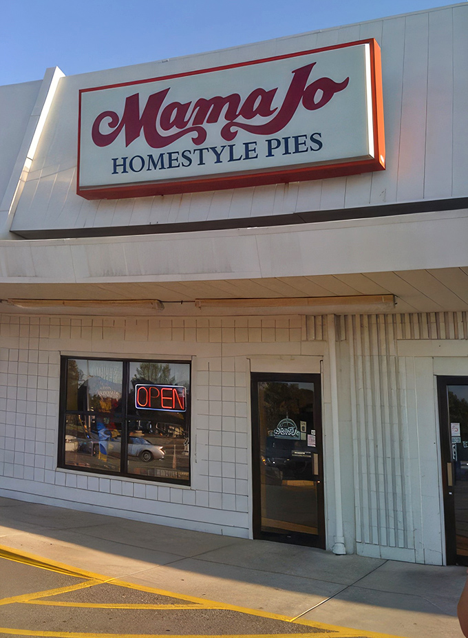 The Mama Jo sign glows like a beacon of hope for dessert lovers&mdash;a lighthouse guiding sweet-toothed travelers to safe harbor.