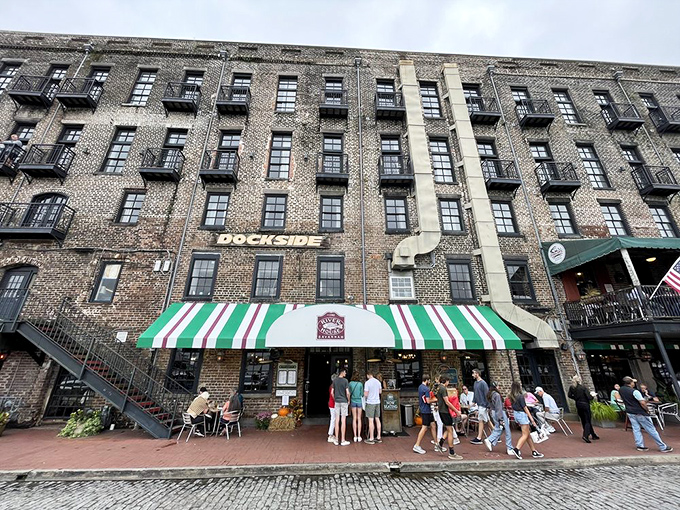 Tourists and locals alike are drawn to this riverfront landmark&mdash;proof that exceptional food creates its own gravity.