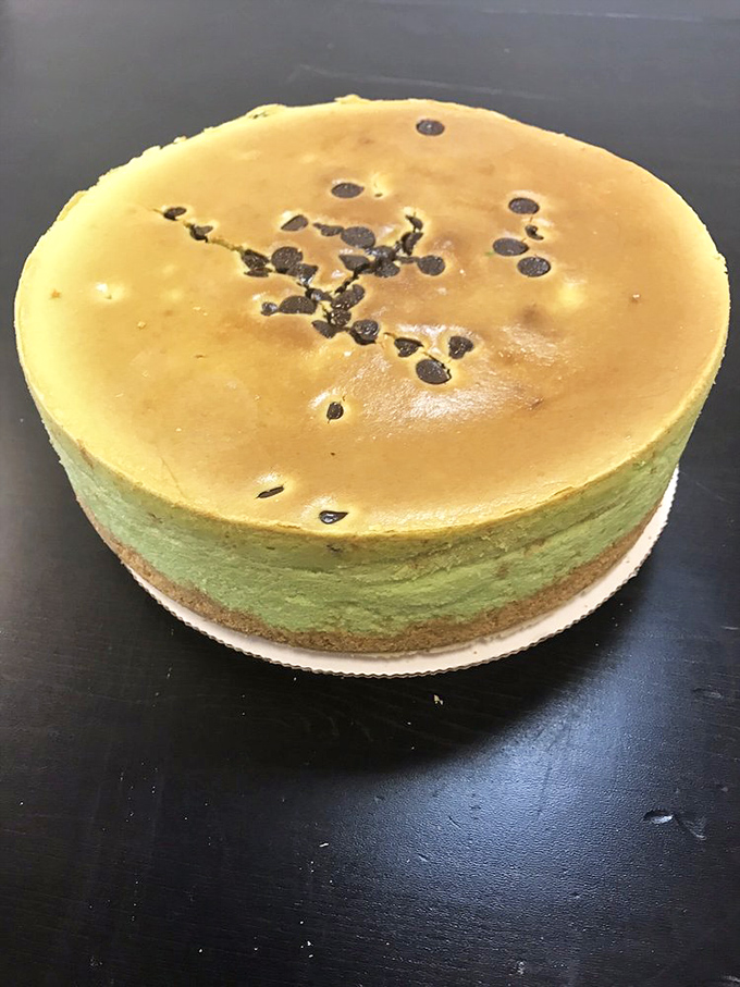 This mint cheesecake with chocolate chips isn't just dessert&mdash;it's what your taste buds have been dreaming about their entire lives.