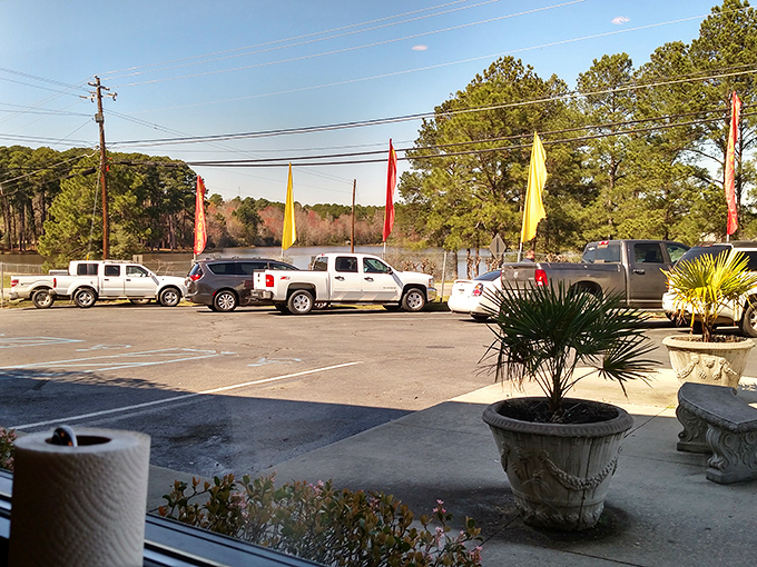 A packed parking lot tells the truth &ndash; when trucks line up outside a barbecue joint, you know you've found the real deal.